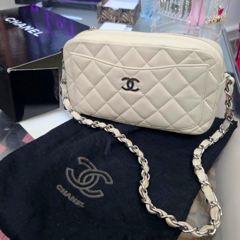 Chanel Cream Quilted Leather Camera Chain Strap Shoul… - Gem